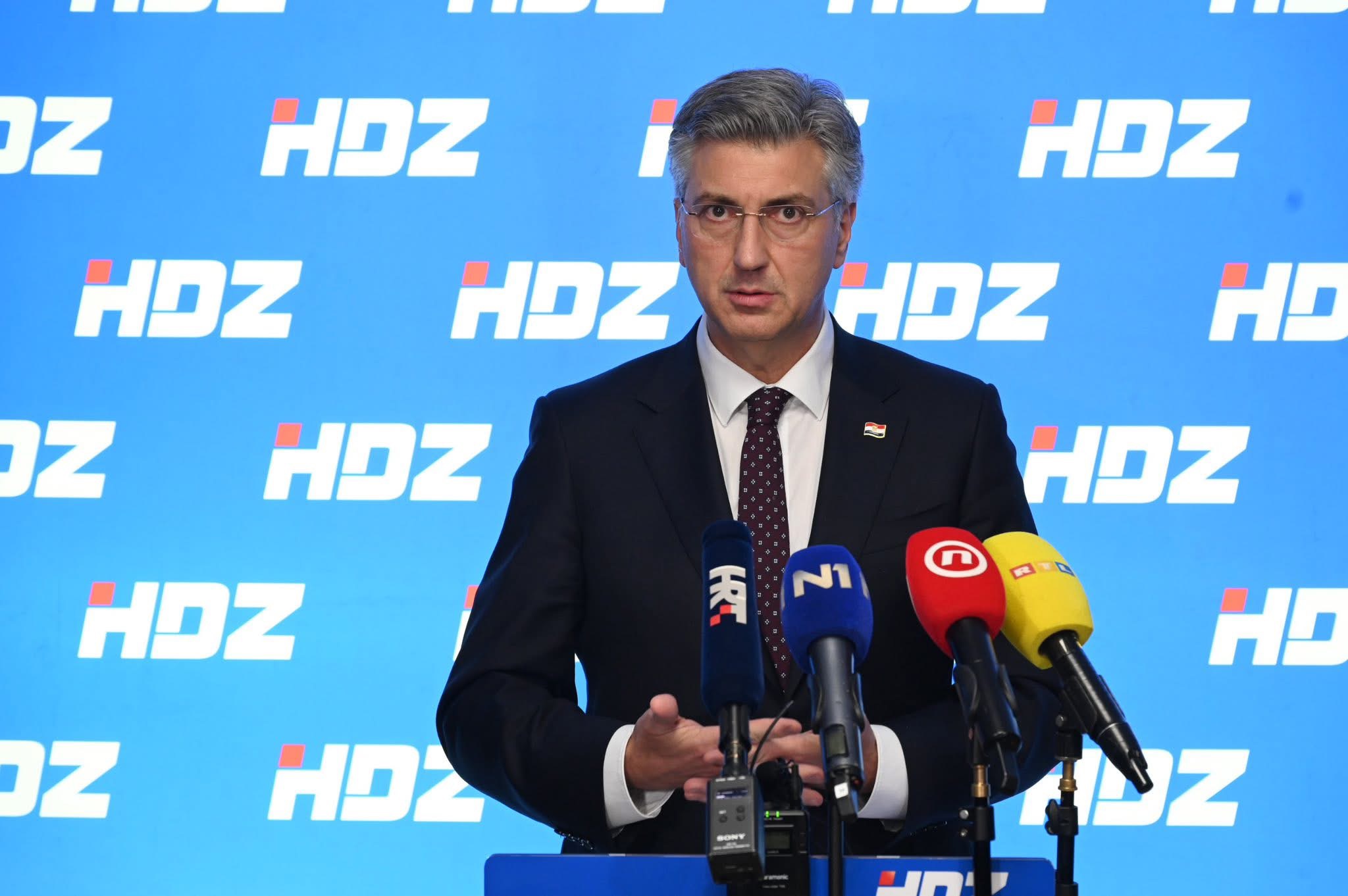 NAJNOVIJA VIJEST!: PLENKOVIĆ IZ BRUXELLESA POSLAO PORUKU KOJA JE ...
