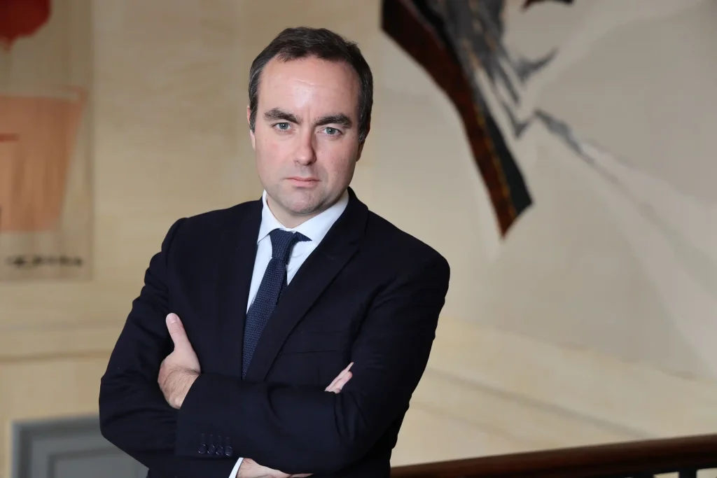 C’EST UNE PREMIÈRE ! Le Premier ministre Sébastien Lecornu vient de ...